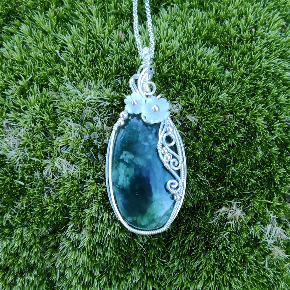 Serpentine Jade in Sterling Silver Pendant Necklace – Jennifer ...